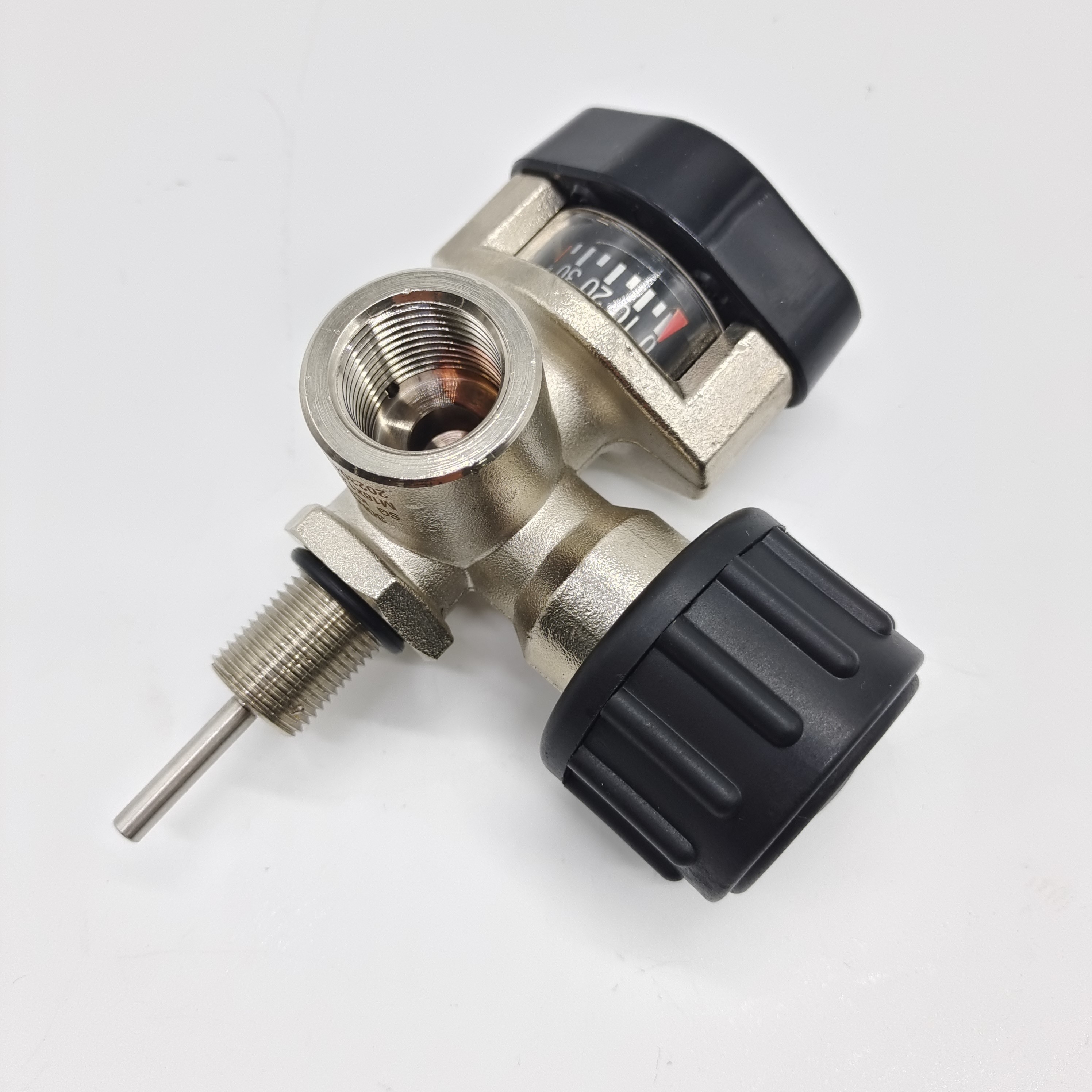 ความดันอากาศในการทํางาน 30Mpa SCBA วาล์วกระบอกด้วยเครื่องวัดแรงกดด้านสอง
